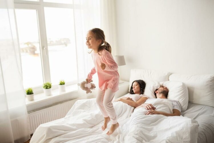 Kenali Penyebab Anak Susah Tidur Siang dan Cara Mengatasinya - mamikita.com Kenali Penyebab Anak Susah Tidur Siang dan Cara Mengatasinya - mamikita.com